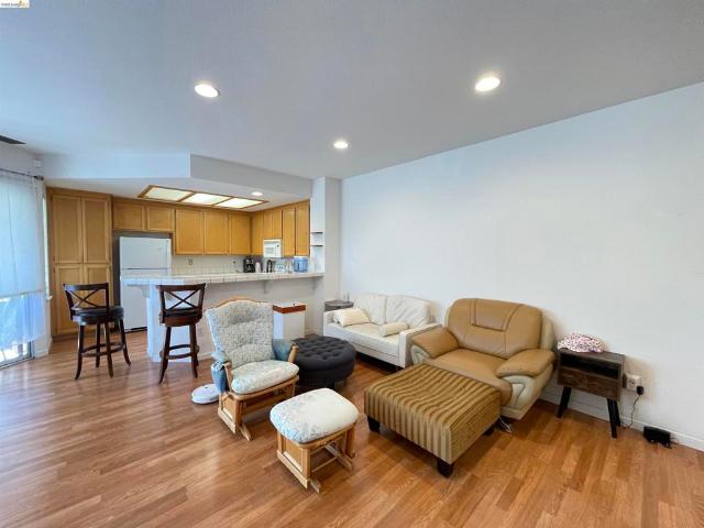 2507 Baywood Way