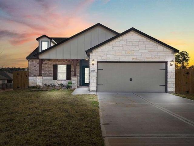 2507 Canyon Crown Court Ln, Conroe, TX 77304