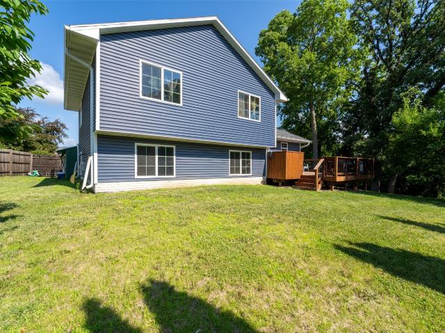 2507 Eagle Point Court