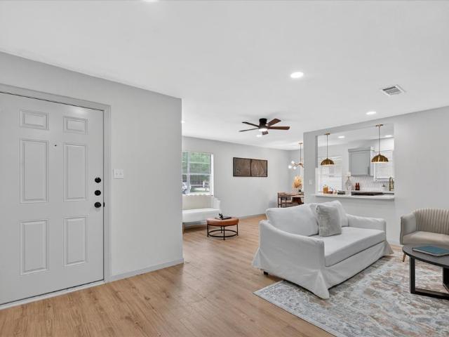 2507 Foxcroft Circle