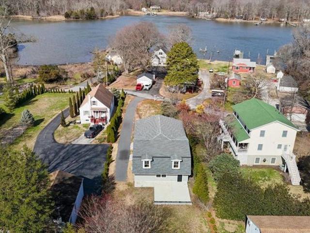 2507 Island View Rd, Essex, MD 21221