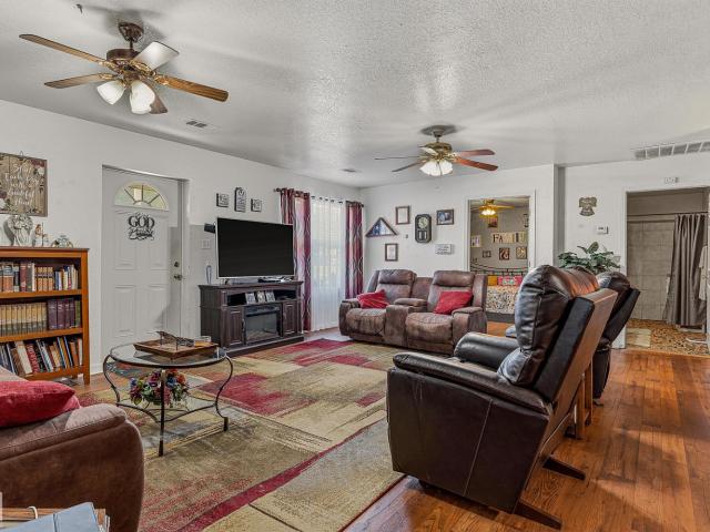 2507 Paula Drive