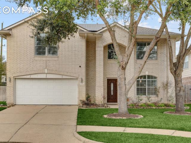 2507 Willow Springs Ln, Sugar Land, TX