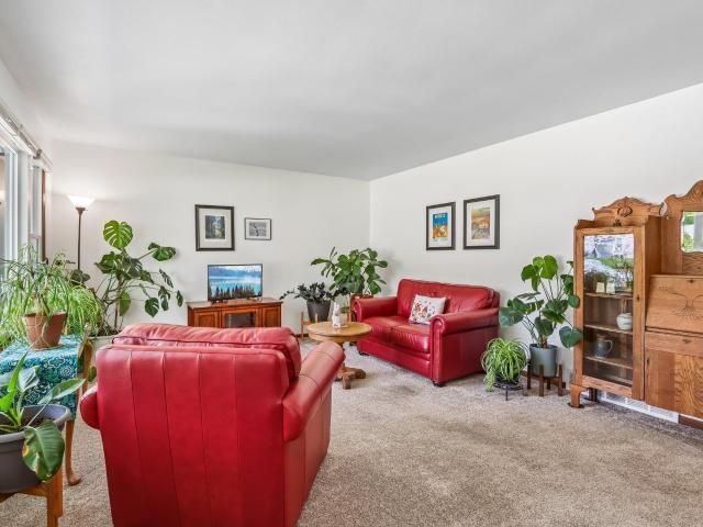 2507 Woodside Drive