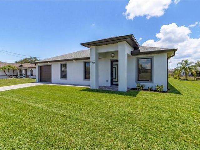 2507 26th St SW, Lehigh Acres, FL 33976