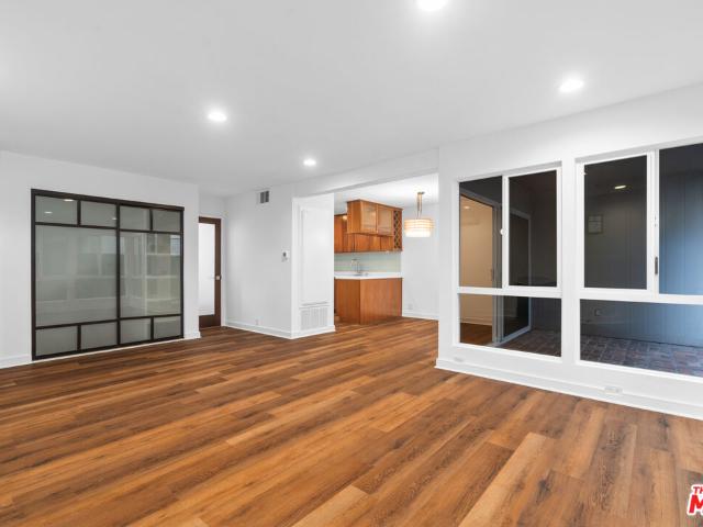 2508 Arizona Ave, Unit 3, Santa Monica, CA 90404 | Compass