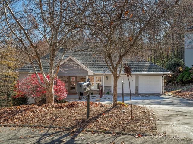 2508 Carriage Falls Ct, Hendersonville, NC 28791 | MLS #4377