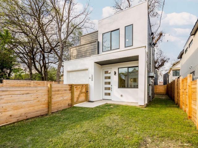 2508 E 4th St # 1