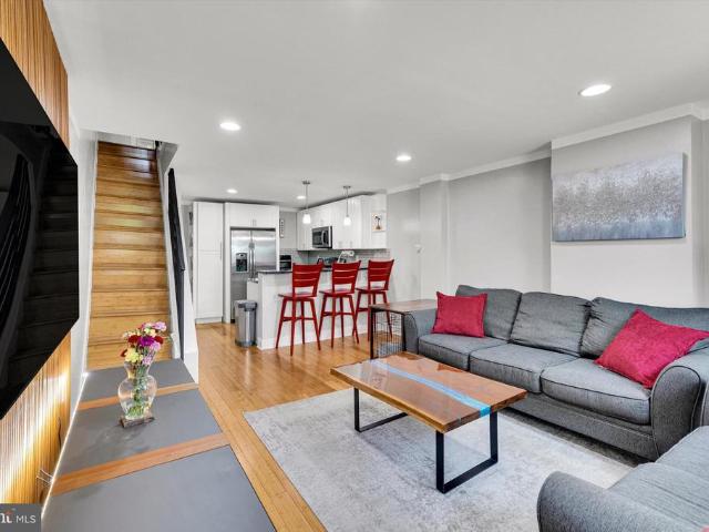 2508 E Sergeant Street