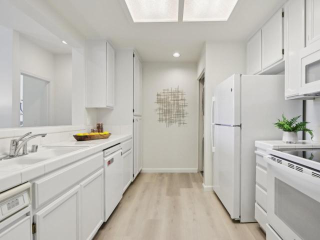 2508 Hastings Shore Ln, Redwood City, CA 94065 | MLS #ML82032