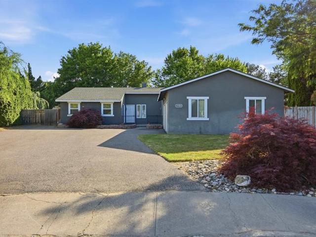 2508 S Edison Pl, Kennewick, WA 99338