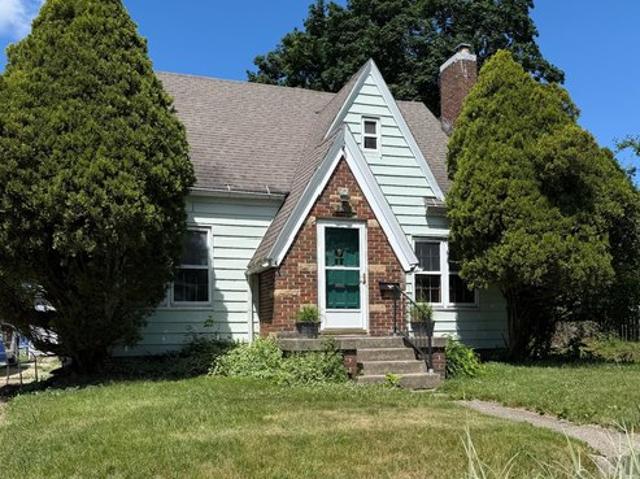 2508 S Harding Ave, Lansing, MI 48910
