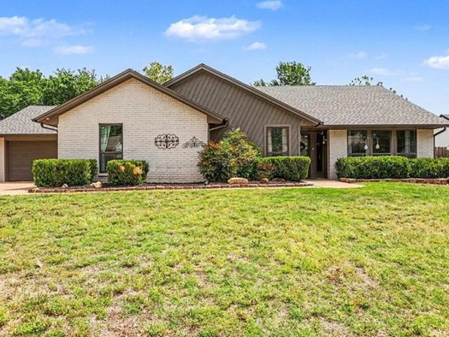 2508 Valley Brook Dr, Edmond, OK 73034