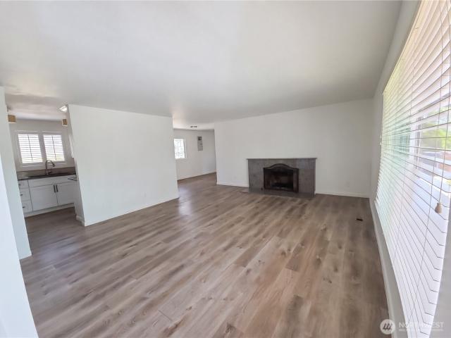 2508 W Francis Avenue