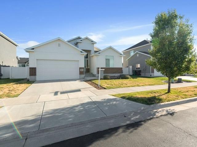 2508 W Sunset Way, Layton, UT 84041