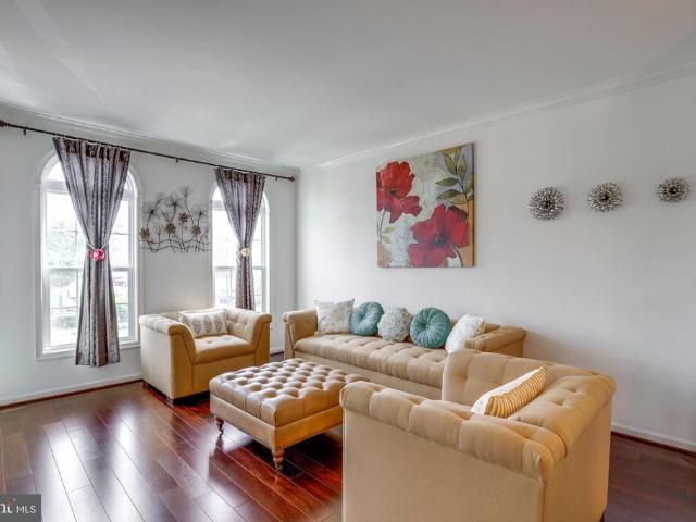 25099 Prairie Fire Square