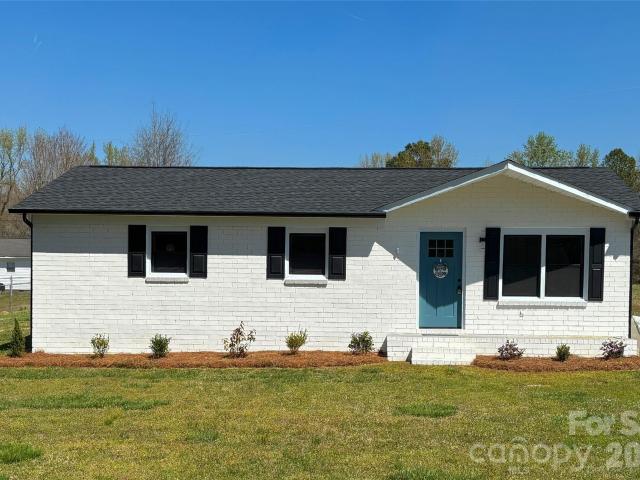 2509 Oxford Cir, Lancaster, SC 29720 | Compass
