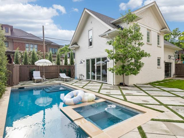 2509 Oakland Ave