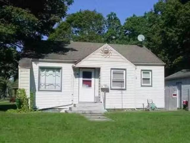 2509 Dearborn Ave, Kalamazoo, MI 49048