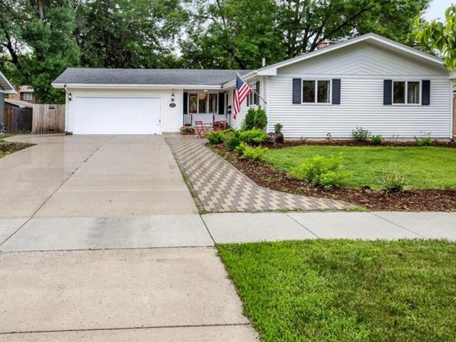 2509 Elm St N, Fargo, ND 58102