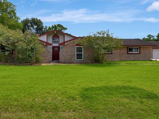 2509 Longwood Dr, Pearland, TX 77581