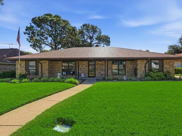 2509 Radcliffe Dr, Arlington, TX 76012