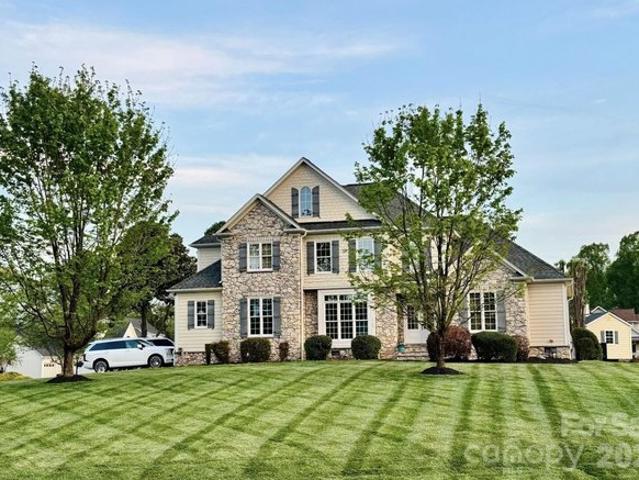 2509 Stoneview Ct, Denver, NC 28037