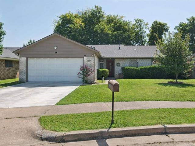 2509 S 104th East Ave, Tulsa, OK 74129