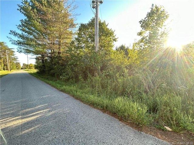 25009 Boyer Rd, New Washington, IN 47162