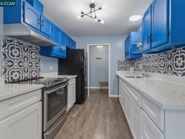 2500 Miramar Ave 201