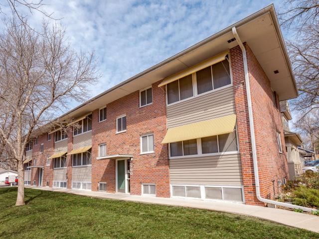 2500 N 56th ST, 1 bed, 1 full bath