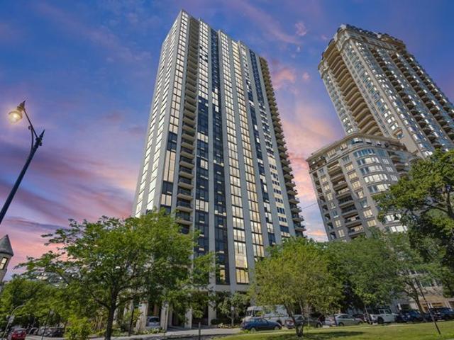 2500 N Lakeview Ave Apt 3101, Chicago, IL 60614