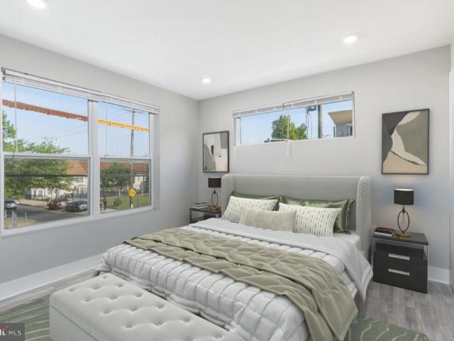 2500 N Mascher Street # 4