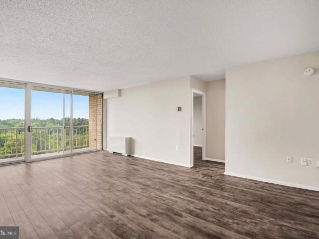 2500 N Van Dorn Street # 1206