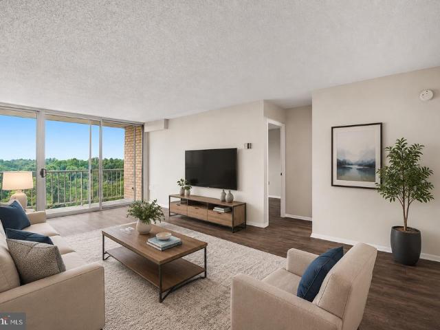 2500 N Van Dorn Street # 1206