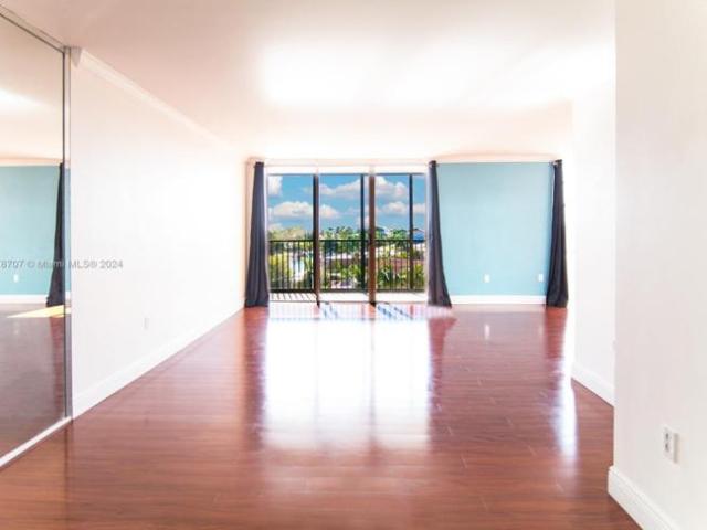 2500 NE 135th St #B309, North Miami, FL 33181