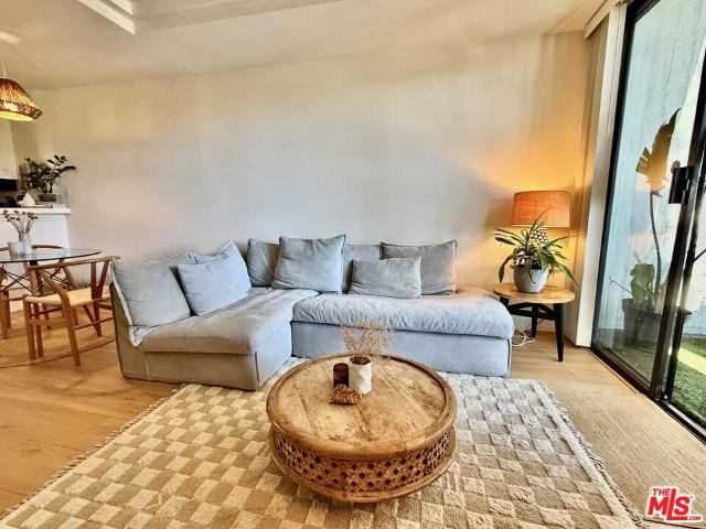 2500 Abbot Kinney Blvd, Unit 6, Venice, CA 90291 | MLS #26706 | Compass