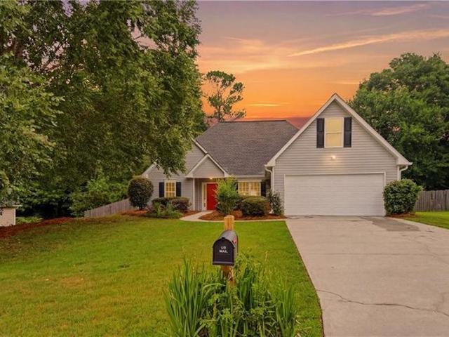 2500 Huntington Dr, Loganville, GA 30052