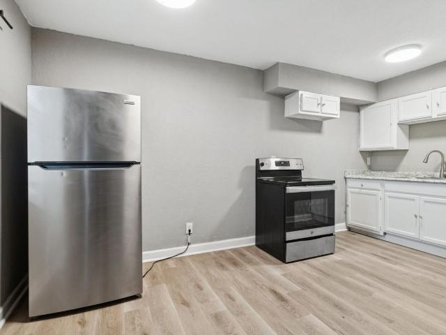 2500 Leo Street 2 Bedroom Apartment for Rent at 2500 Leo St, Norfolk, VA 23504 Lindenwood