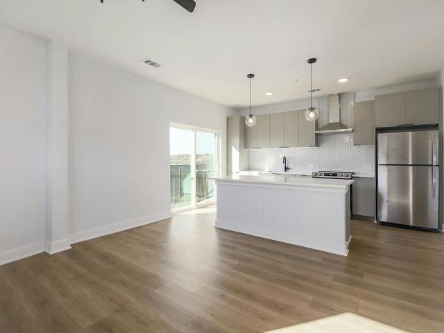 2500 Longview St # 501