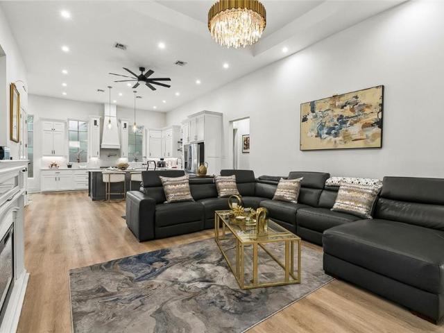 2500 Pecan Drive
