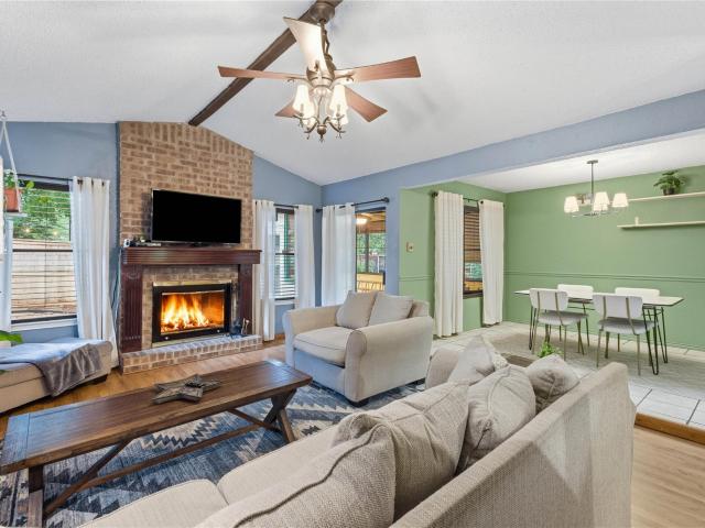 2500 Piping Rock Trl
