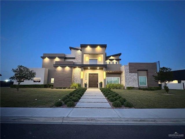 2500 S Chanel Dr, Edinburg, TX 78542