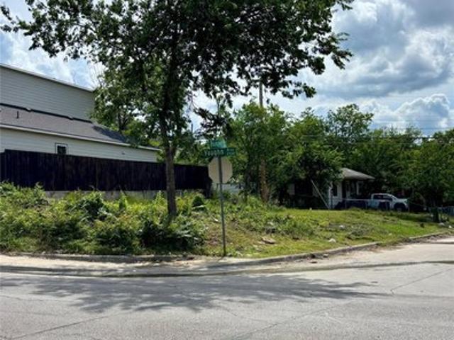 2500 Vaughn Blvd, Fort Worth, TX 76105