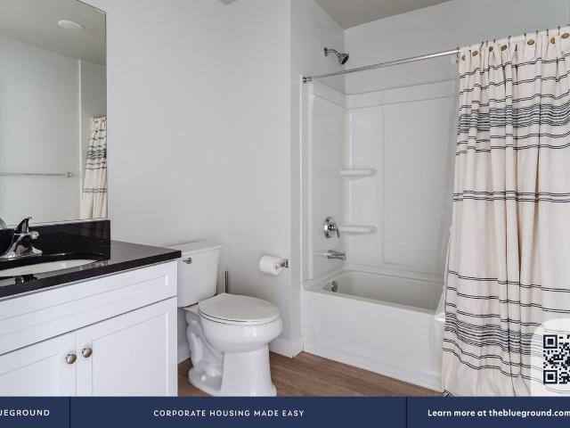 2500 Webster Street 1 Bedroom Apartment for Rent at 2500 Webster St #1830, Oakland, CA 94612 Northgate Waverly