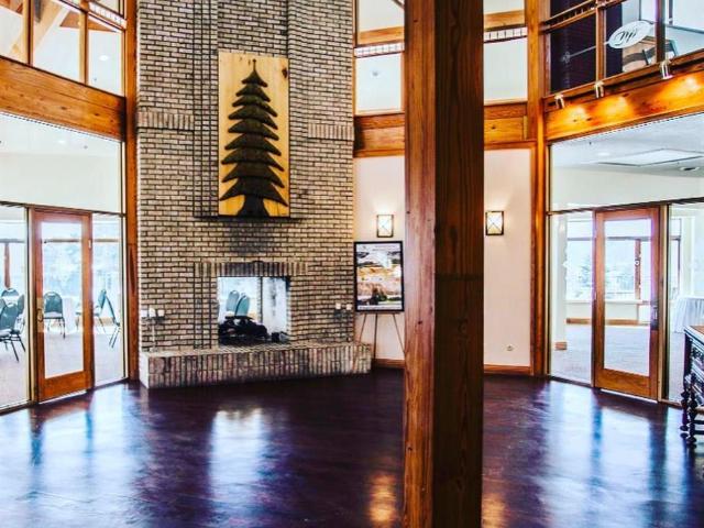 2500 whispering pines drive