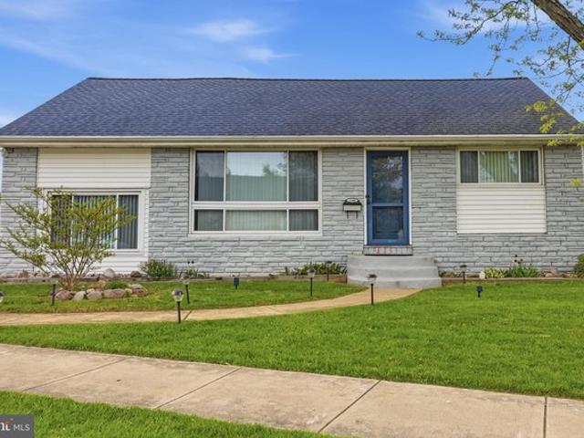 2500 Woodlawn Dr, Bristol, PA 19007