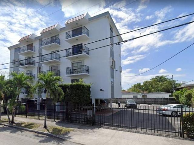 2500 6th St SW #303, Miami, FL 33135
