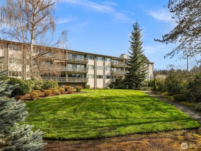 2500 81st Ave SE Apt 118, Mercer Island, WA 98040