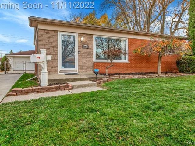 25015 Chernick St, Taylor, MI 48180